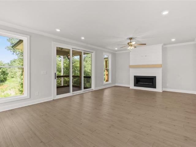 5697 Broad River View 445