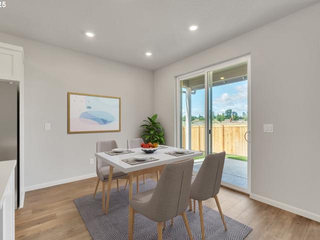 5698 Edward CT