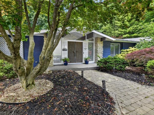 5698 Lamplighter Drive