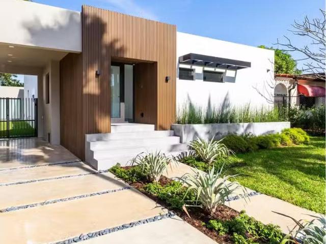 56996319 2453 Sw 23rd St