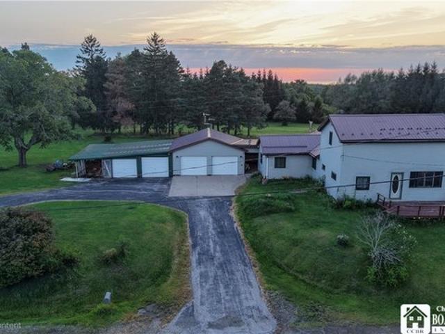 5699 Wattlesburg Rd, Ripley, NY 14775