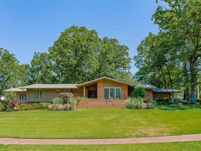 5690 N Angela Rd, Memphis, TN 38120