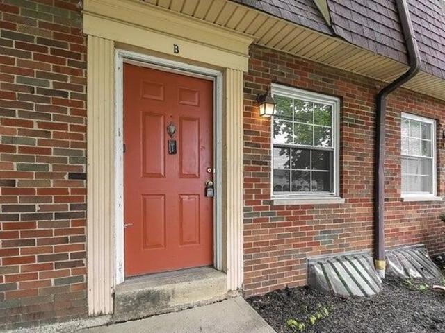 5690 Beechcroft Rd Apt B, Columbus, OH 43229