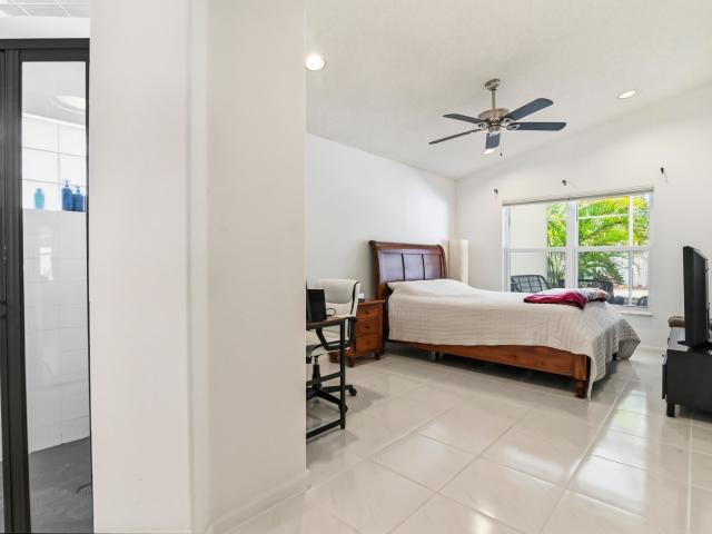 5690 Green Island Dr, Lake Worth, FL 33463 | MLS #B26041