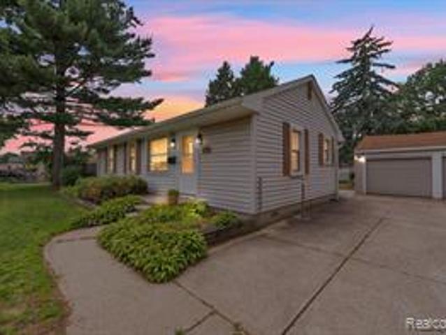 5693 Colonial Street