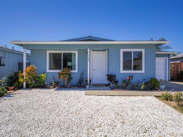 569 Cedar Dr, Watsonville, CA 95076 | MLS #ML82037 | Compass