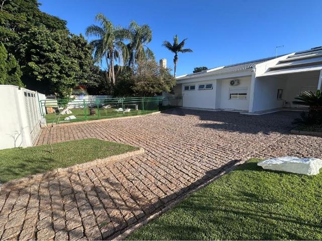 569 Área Útil Casa Alugar, 4 Dormitórios localizado em Rua Arapongas, 01, Jardim Flamboyant B, Atibaia, São Paulo, 12946 749 | Brasil