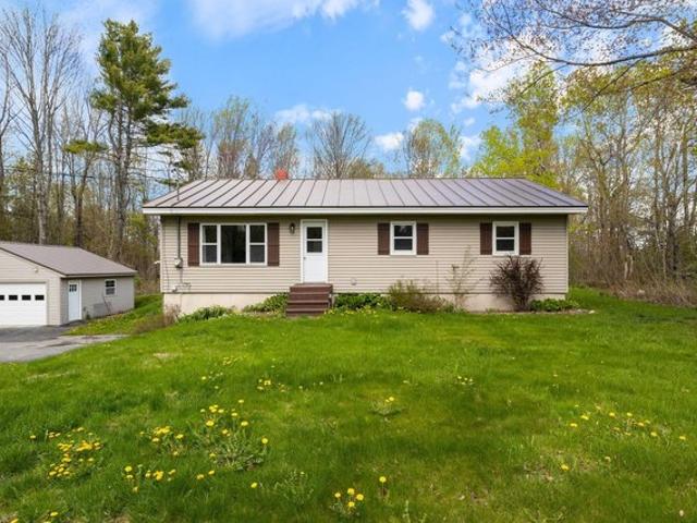 569 Benton Rd, Albion, ME 04910