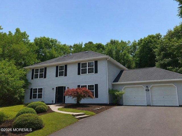 569 Buttonwood Dr, Jackson, NJ 08527