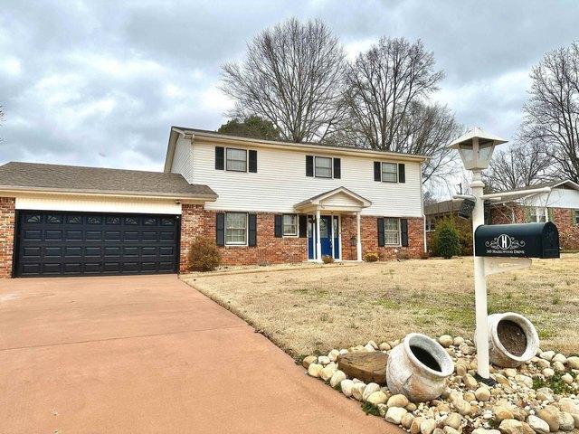 569 Hazelwood Dr, Florence, AL 35633