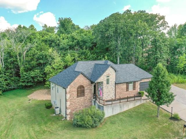 569 Jasmine Dr, Branson, MO 65616