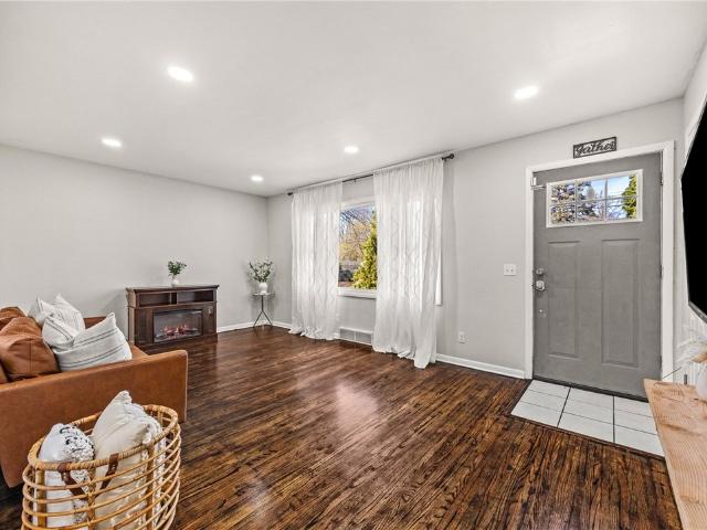 569 Marsh Road