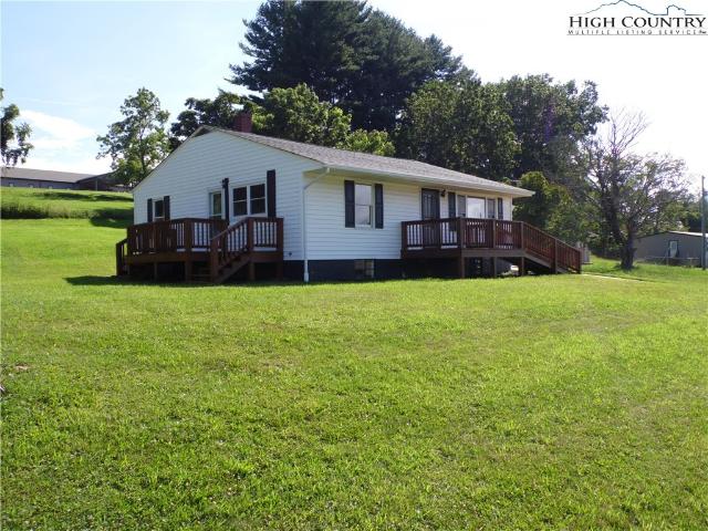 569 N Sparta Parkway