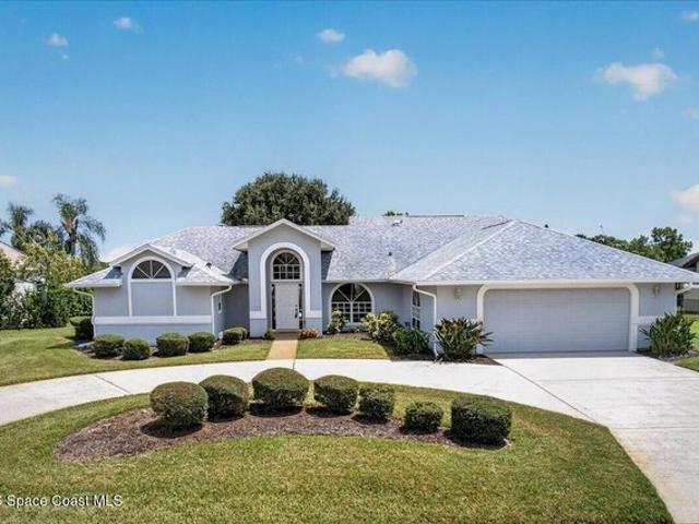 569 Spring Lake Dr, Melbourne, FL 32940