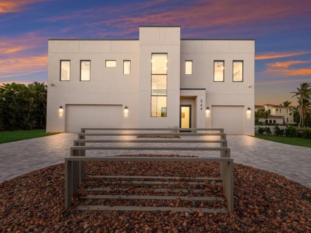569 Rountree Dr, Longboat Key, FL