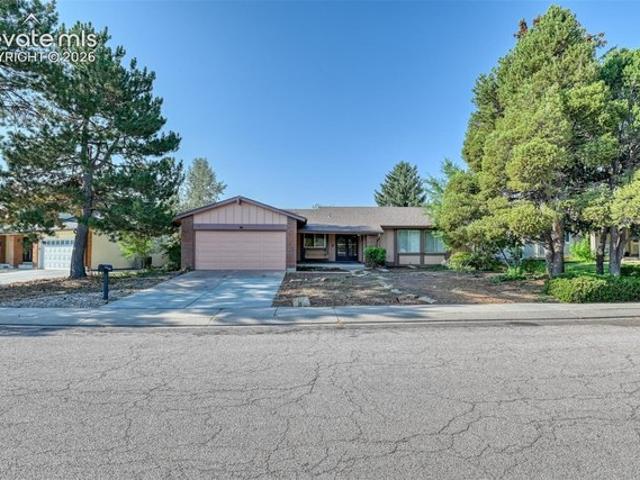 569 Red Cliff Rd, Colorado Springs, CO 80906