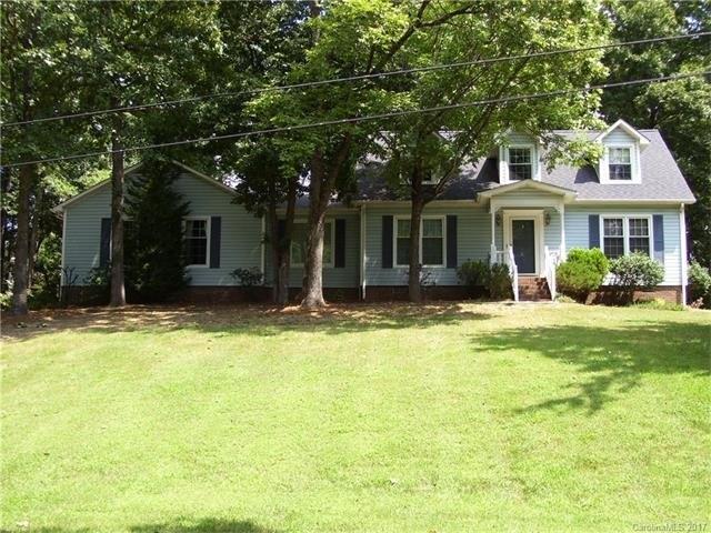 569 Westwood Dr, Kannapolis, NC 28081