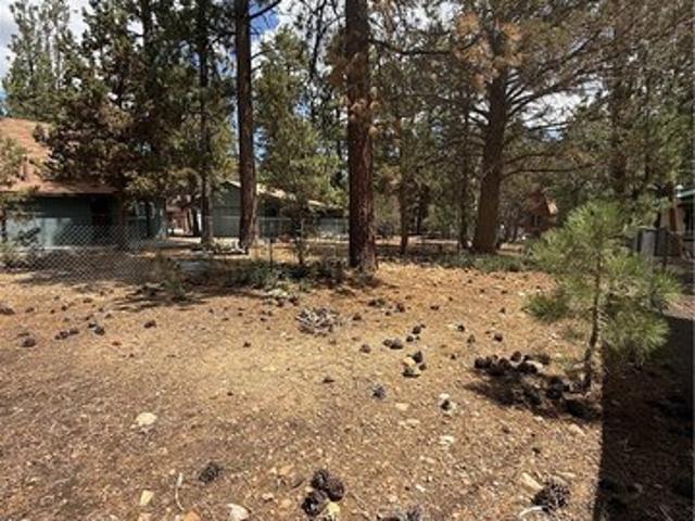 569 Victoria Ave, Sugarloaf, CA 92386