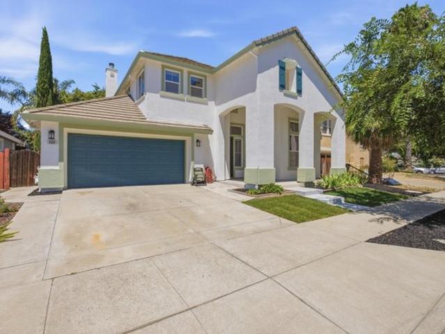569 Young Dr, Brentwood, CA 94513
