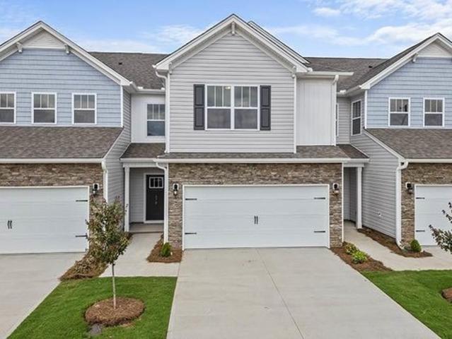 569 Yellow Fox Rd, Greer, SC 29650