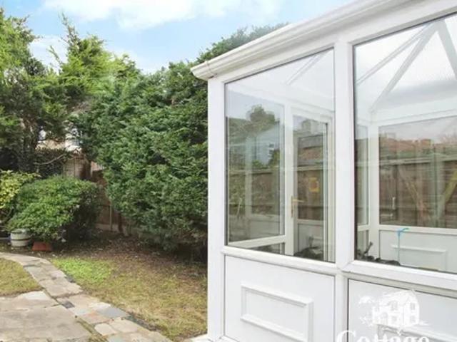 56 Tenniswood Road, London, EN1 3LN, United Kingdom | 3 bed house for rent #137559010 | Rentberry