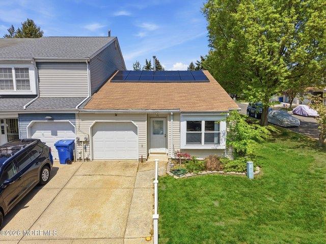 56 Thorne Ln, Matawan, NJ 07747