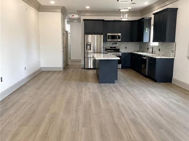 56 W Chalmette Circle