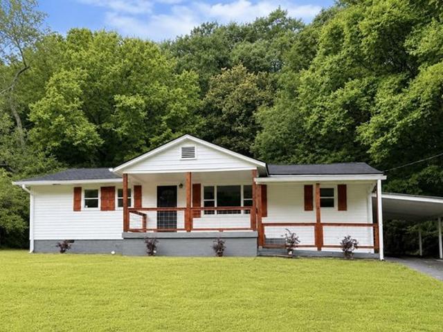 56 W Penn St, Trion, GA 30753