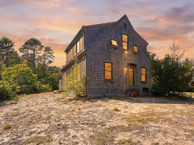 56 Warren Road