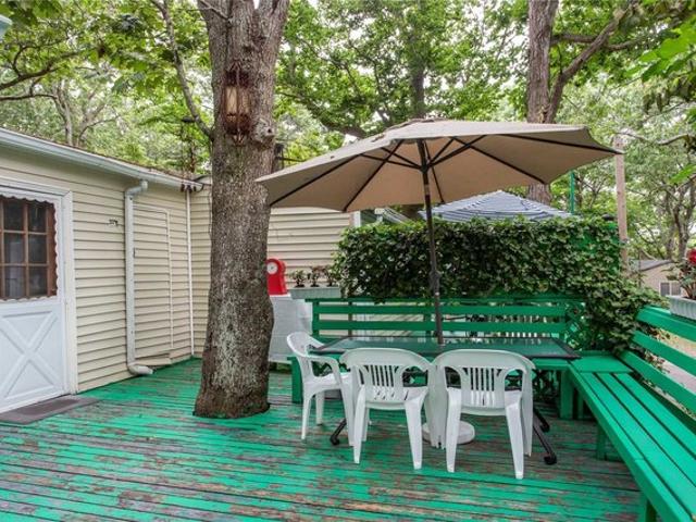 56 Woodcliff Trl, Baiting Hollow, NY 11933