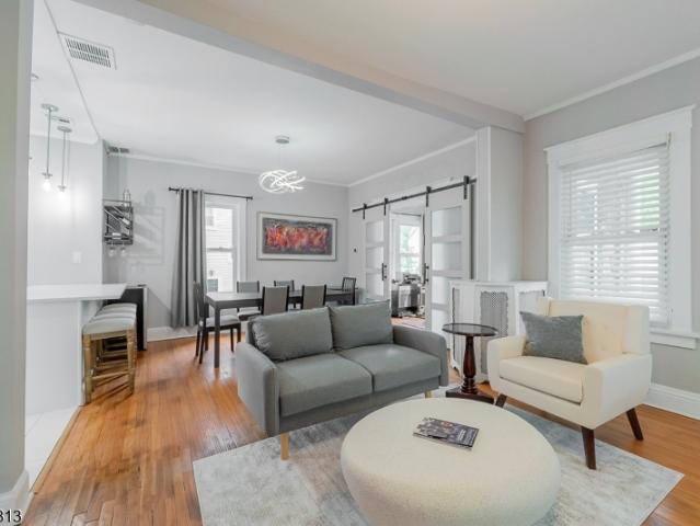 56 Woodside Rd