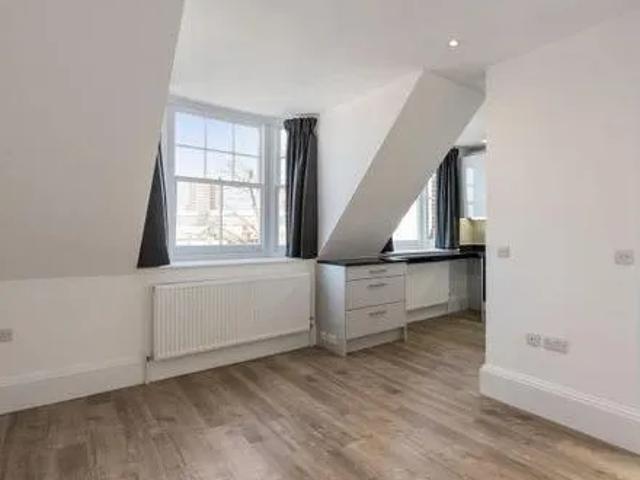 56 Addison Gardens, London, W14 0DP, United Kingdom | 1 bed apartment for rent #117573562 | Rentberry