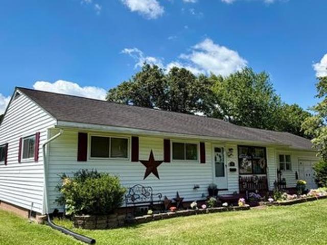 56 Beech Rock Dr, Zanesville, OH 43701