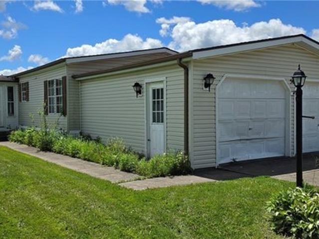 56 Belmont Dr, Akron, NY 14001
