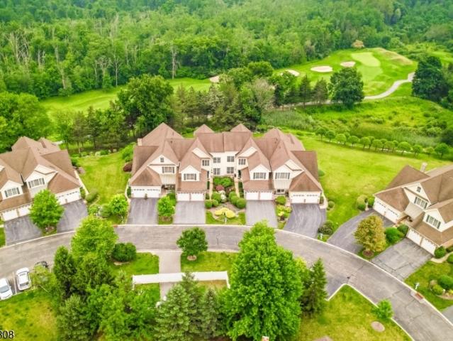 56 Briar Ct
