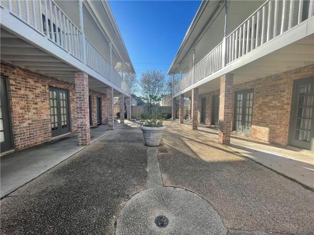 56 Carriage Lane # C