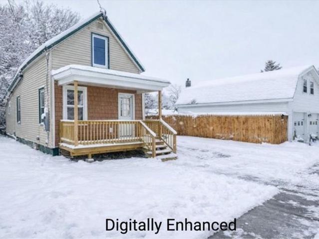56 Cedar St, Saint Albans City, VT 05478