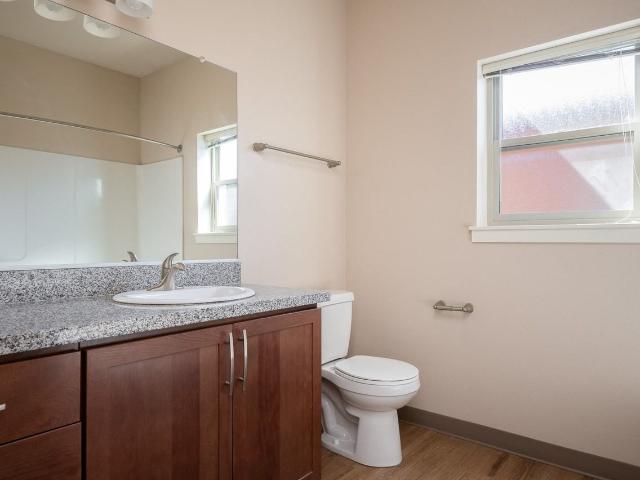 56 Commons Apartments 3 Bedroom Apartment for Rent at 4925 Sw 56th Ave, Portland, OR 97221 Bridlemile