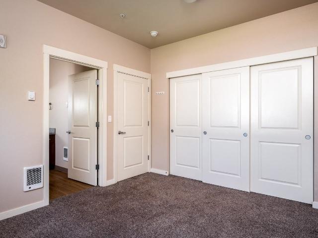 56 Commons Apartments 2 Bedroom Apartment for Rent at 4925 Sw 56th Ave, Portland, OR 97221 Bridlemile