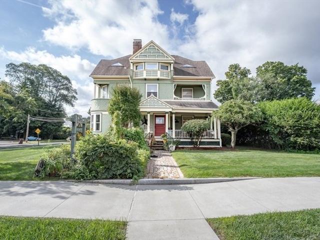 56 Court St, Westfield, MA 01085