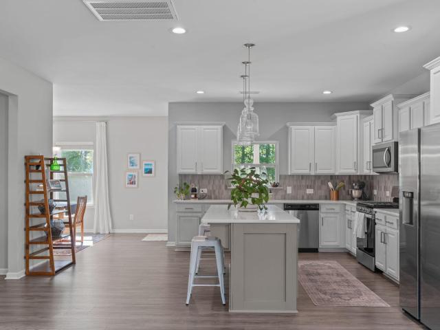 56 Curling Crk Dr, Clayton, NC 27527 | MLS #10160