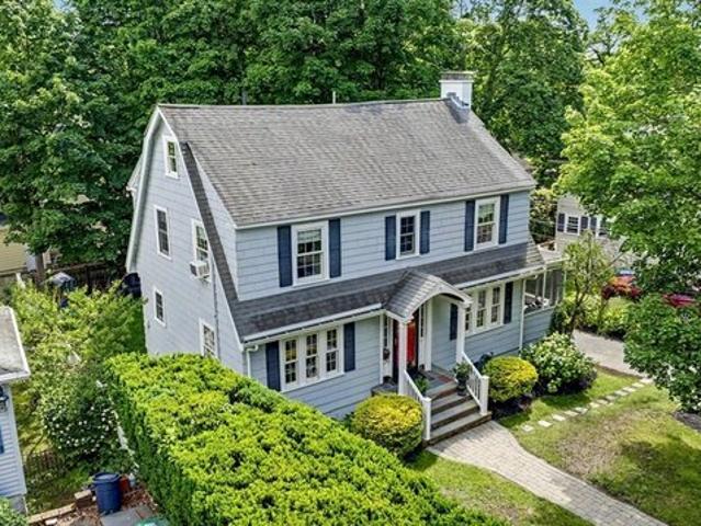 56 Daniel St, Newton, MA 02459