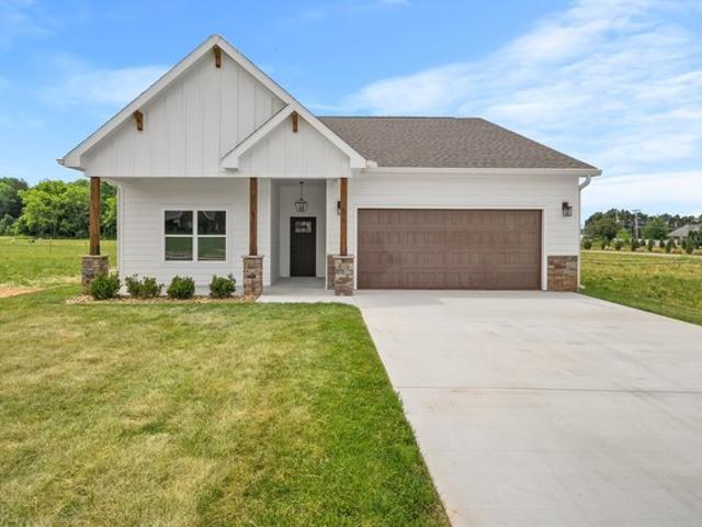 56 Deer Valley Cir, Winchester, TN 37398