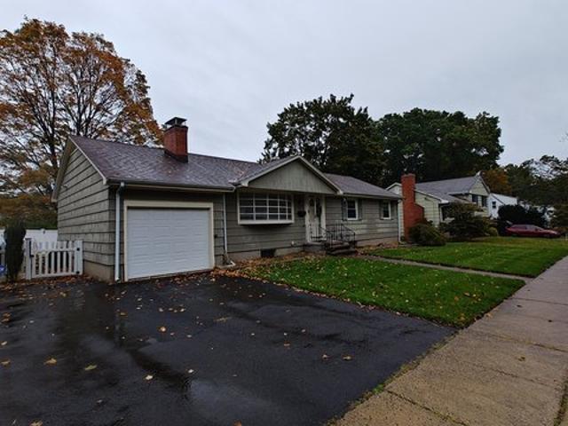 56 Dessa Dr, Hamden, CT 06517