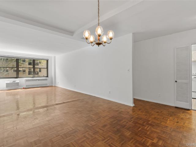 56 Doyer Avenue 2C