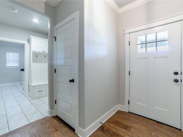 56 E Loveland Loop