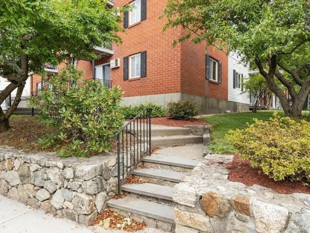 56 Edgeworth St Unit 3, Worcester, MA 01605