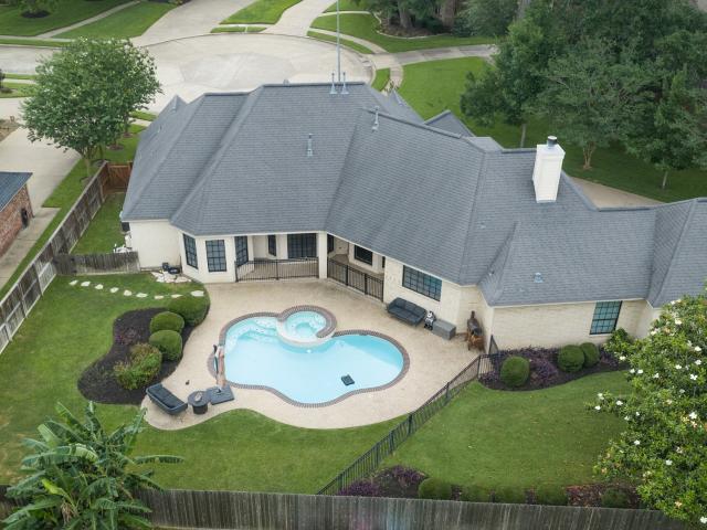 56 English Oak Court