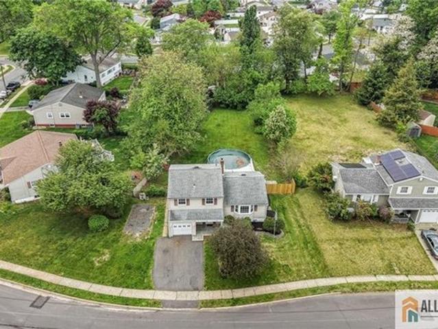 56 Ferris Rd, Edison, NJ 08817