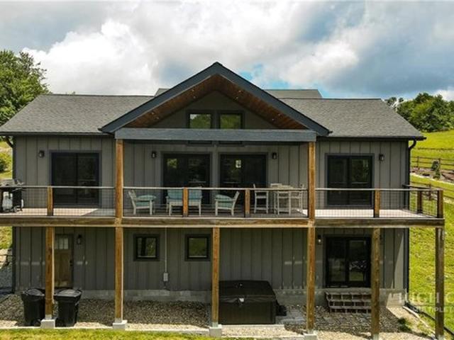 56 Grouseberry Dr, Banner Elk, NC 28604
